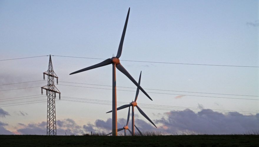 Process automation in energy & utilities: a no/low-code approach (with examples)